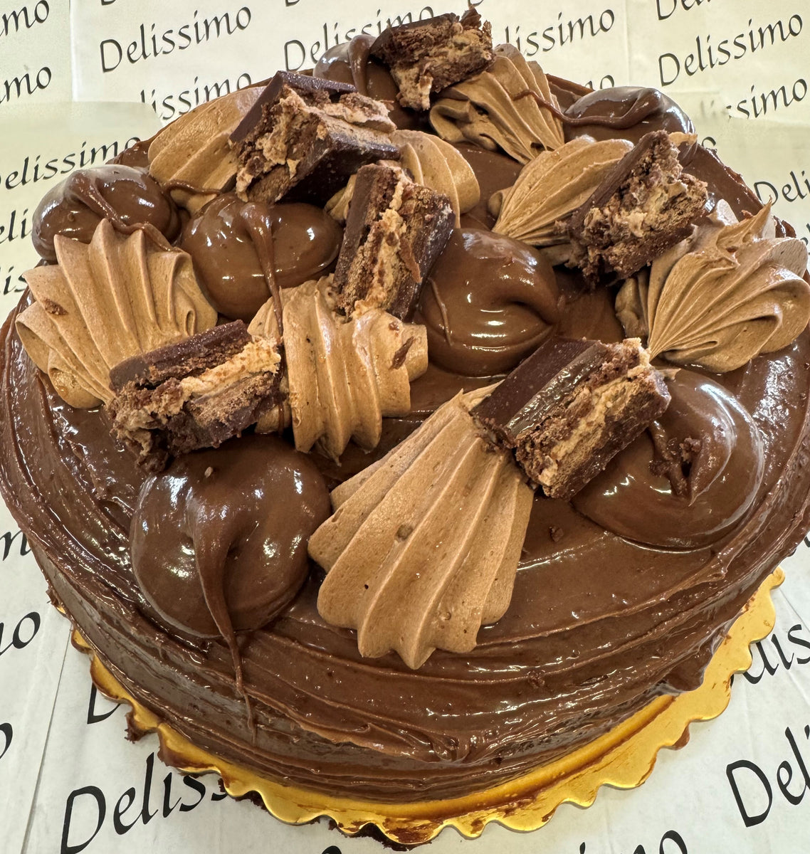 CELEBRATION CAKES – DELISSIMO