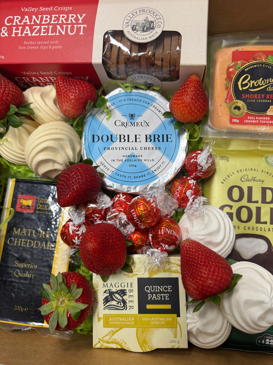 SECRET SANTA CHEESE & CHOCOLATE HAMPER – DELISSIMO