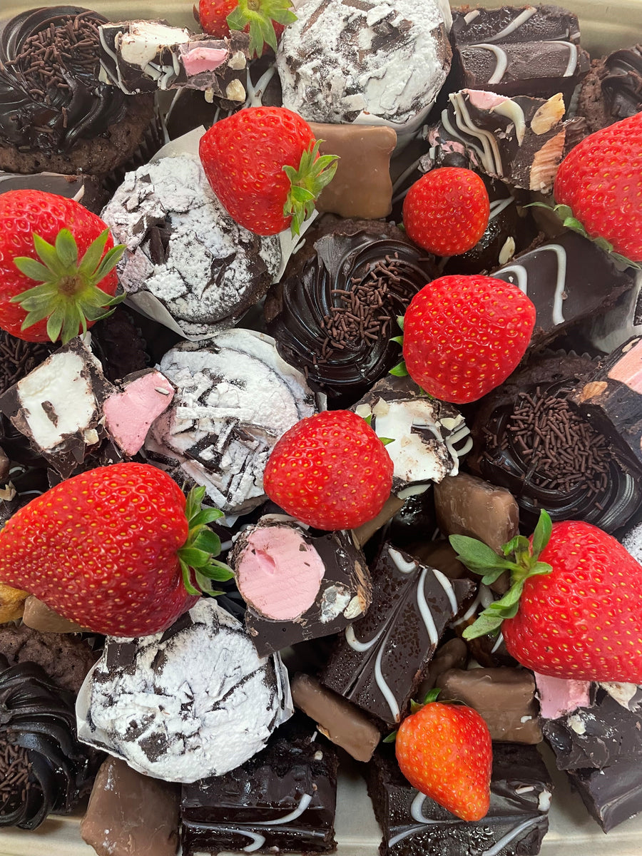 ULTIMATE CHOC DESSERT BOX – DELISSIMO
