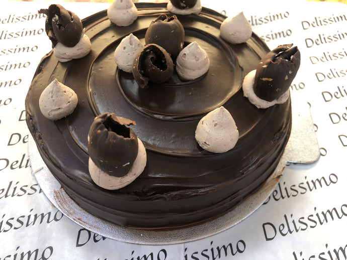 CELEBRATION CAKES – DELISSIMO